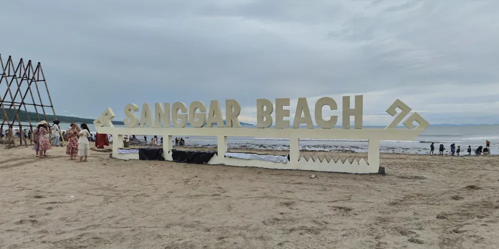 Sanggar Beach Kalianda: Pesona Pantai Yang Santai di Lampung Selatan ...